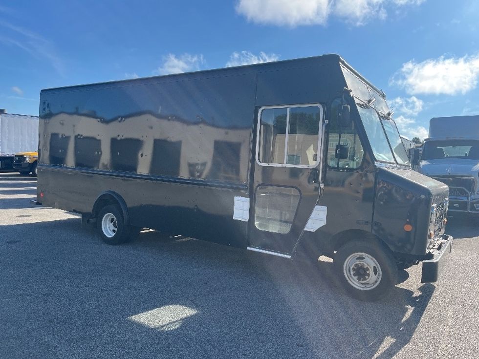 2019 Ford E350 Walk-in Van (Step Van)