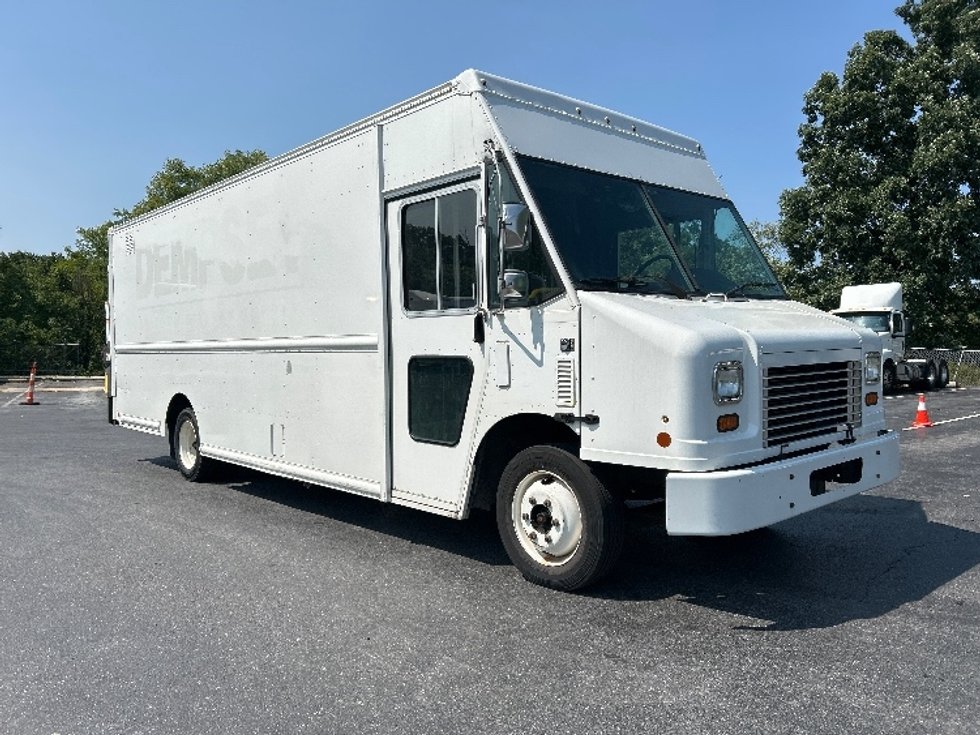 Used Walk-in Vans (Step Vans) for Sale - Penske Used Trucks