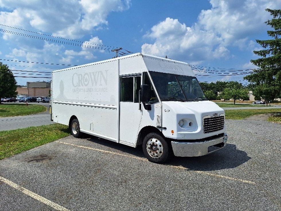 Used Walk-in Vans (Step Vans) for Sale - Penske Used Trucks