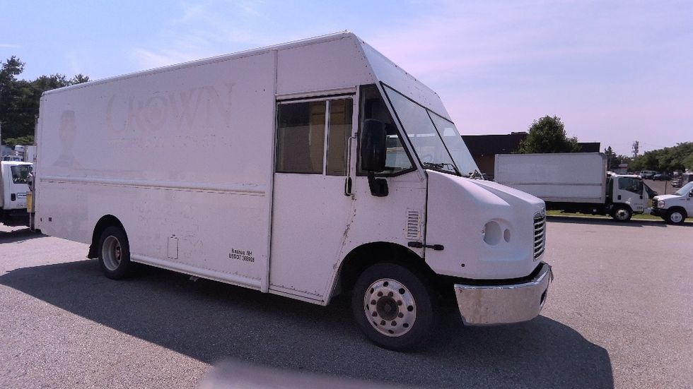 2015 Freightliner MT45 Walk-in Van (Step Van)