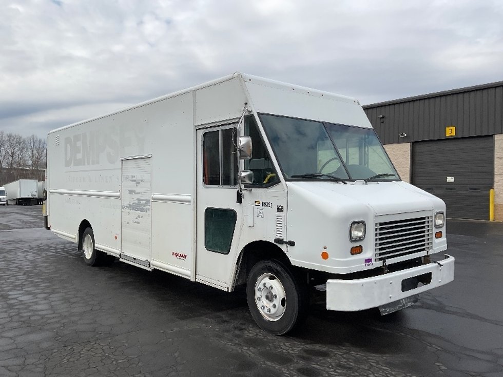 Used Walk-in Vans (Step Vans) for Sale - Penske Used Trucks