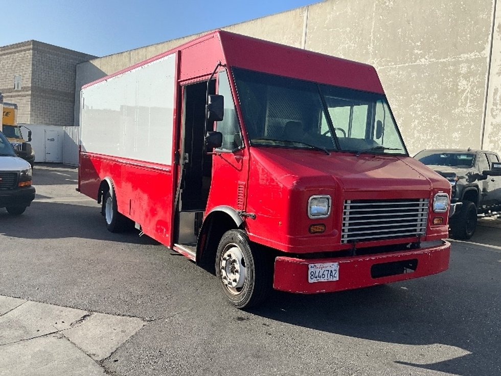 Used Walk-in Vans (Step Vans) for Sale - Penske Used Trucks