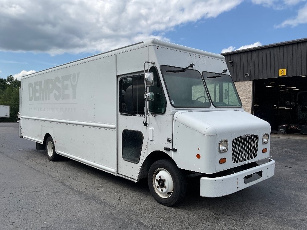 Used Walk-in Vans (Step Vans) for Sale - Penske Used Trucks