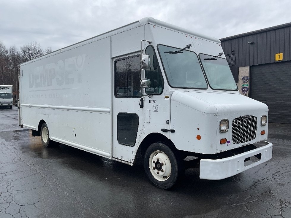 Used Walk-in Vans (Step Vans) for Sale - Penske Used Trucks