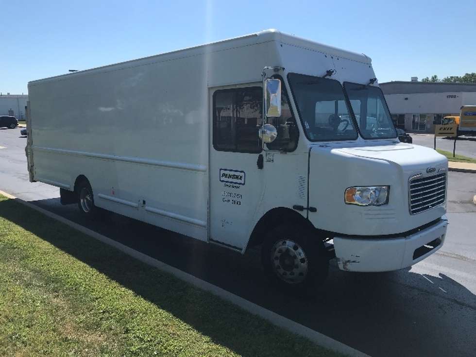 Used Walk-in Vans (Step Vans) for Sale - Penske Used Trucks