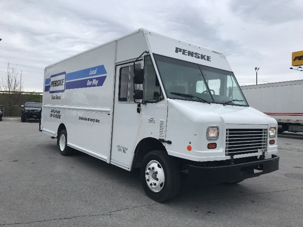 Used Walk-in Vans (Step Vans) for Sale - Penske Used Trucks