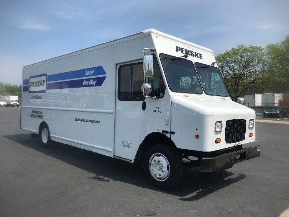 Used Walk-in Vans (Step Vans) for Sale - Penske Used Trucks