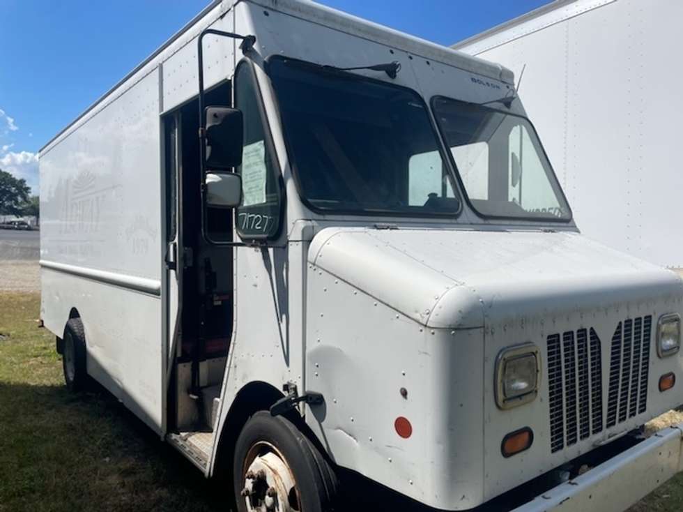 Used Walk-in Vans (Step Vans) for Sale - Penske Used Trucks