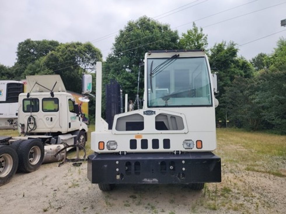 2019 Autocar XSPOTTER Yard Truck