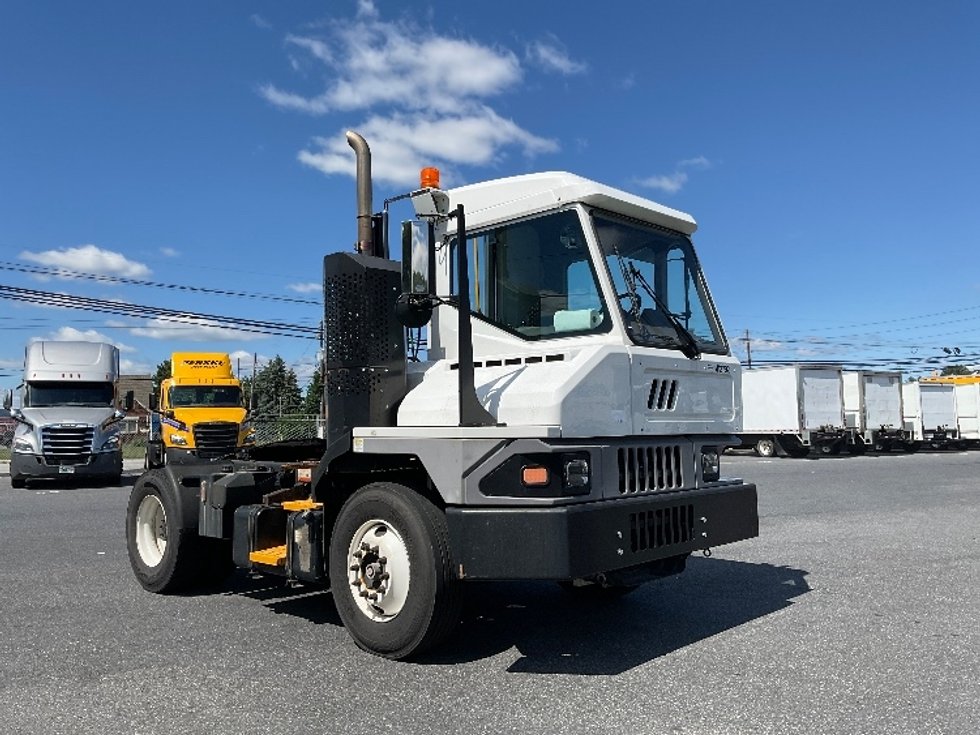 Used Yard Trucks for Sale - Penske Used Trucks